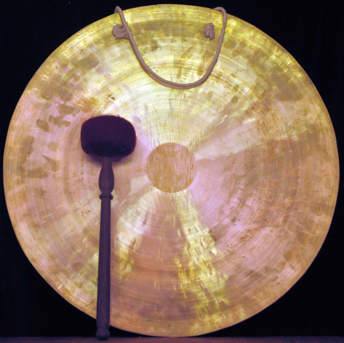 Ornamented Gong with tibetan sybols of luck